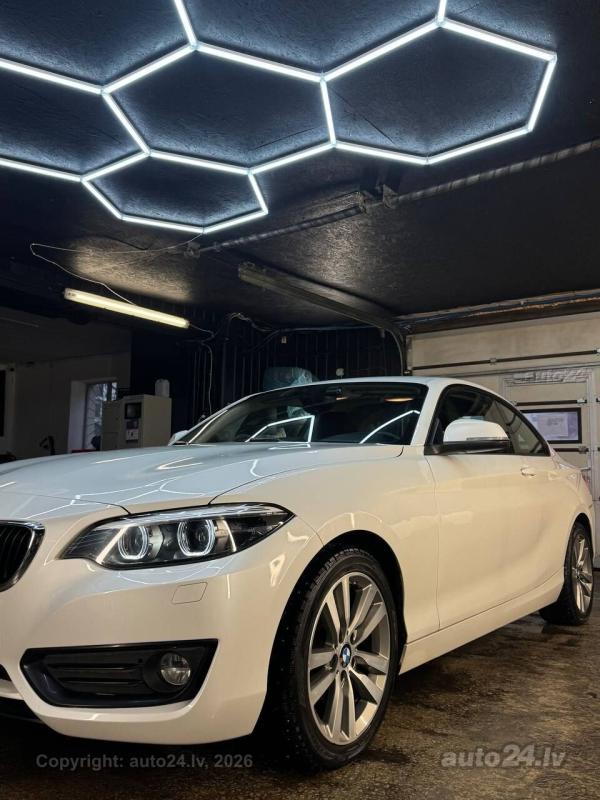 White BMW 2 Series 2017 in Tallinn, with an engine capacity of 1.50 L and mileage of 113 thousand km for 14990 €, photo 6 on AUTOMOTO.COM.LV