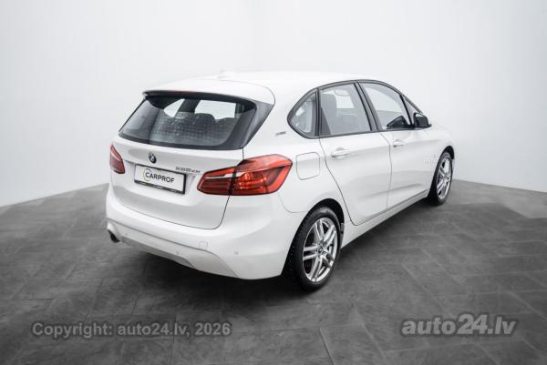 White BMW 2 Series 2018 in Tallinn, with an engine capacity of 1.50 L and mileage of 165 thousand km for 9999 €, photo 4 on AUTOMOTO.COM.LV