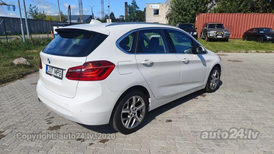 Balts BMW 2 Series 2015 Tallina, ar dzinēja tilpumu 1.50 L un nobraukumu 69 tūkst. km par 12950 €, foto 5 vietnē AUTOMOTO.COM.LV