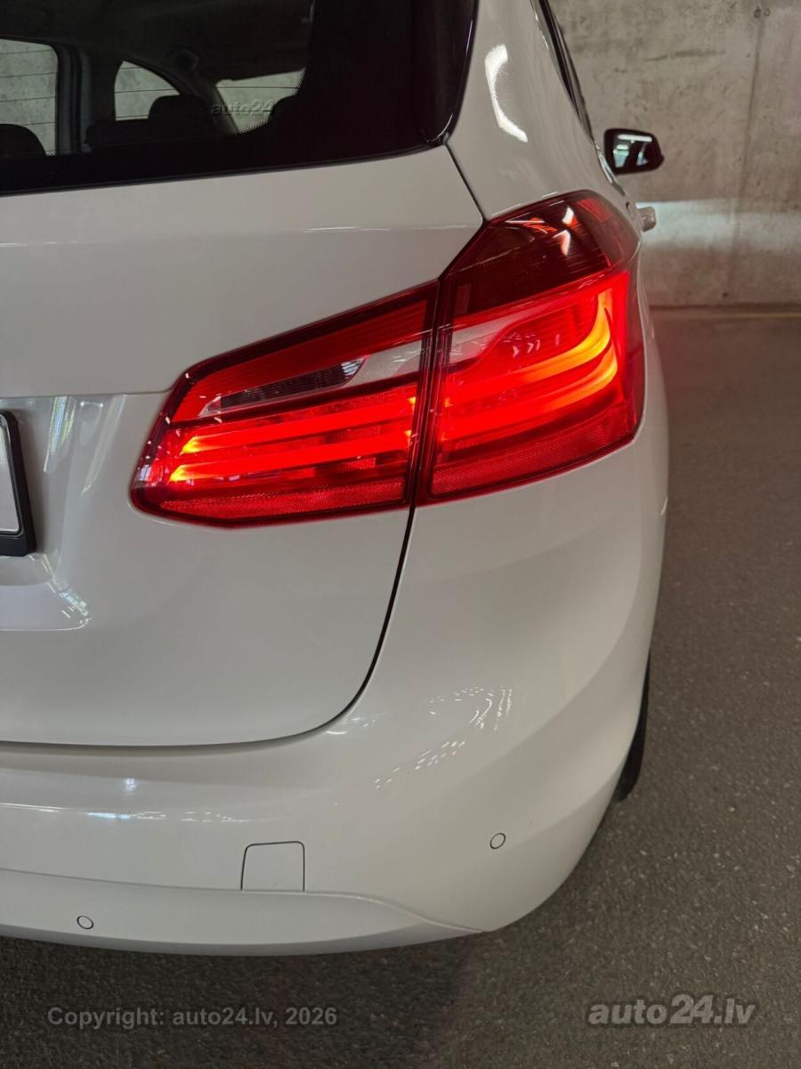 Balts BMW 2 Series 2015 Tallina, ar dzinēja tilpumu 1.50 L un nobraukumu 69 tūkst. km par 12950 €, foto 13 vietnē AUTOMOTO.COM.LV