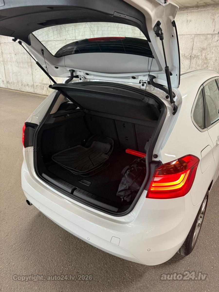 Balts BMW 2 Series 2015 Tallina, ar dzinēja tilpumu 1.50 L un nobraukumu 69 tūkst. km par 12950 €, foto 15 vietnē AUTOMOTO.COM.LV