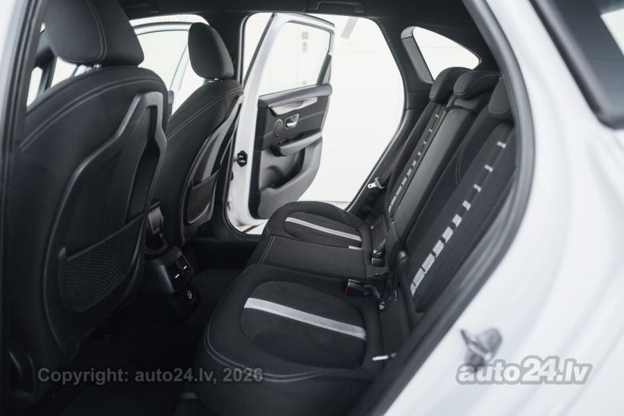 Balts BMW 2 Series 2016 Tallina, ar dzinēja tilpumu 2.00 L un nobraukumu 264 tūkst. km par 9499 €, foto 14 vietnē AUTOMOTO.COM.LV