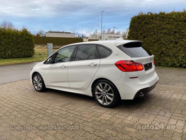 White BMW 2 Series 2017 in Tallinn, with an engine capacity of 1.50 L and mileage of 103 thousand km for 15780 €, photo 5 on AUTOMOTO.COM.LV