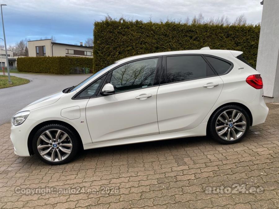 Balts BMW 2 Series 2017 Tallina, ar dzinēja tilpumu 1.50 L un nobraukumu 103 tūkst. km par 15780 €, foto 3 vietnē AUTOMOTO.COM.LV