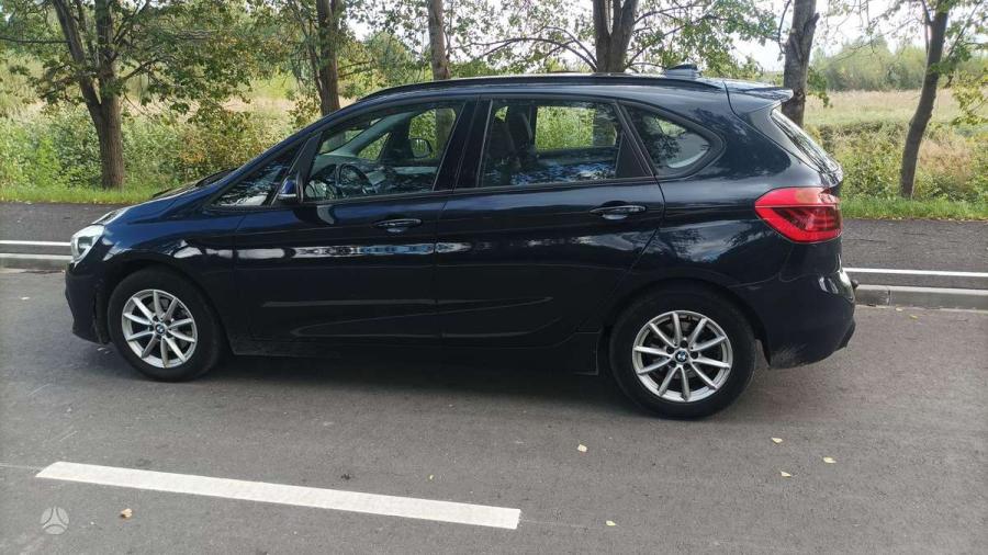Zils BMW 216 Active Tourer 2020 Panevēža, ar dzinēja tilpumu 1.50 L un nobraukumu 239 tūkst. km par 9000 €, foto 6 vietnē AUTOMOTO.COM.LV