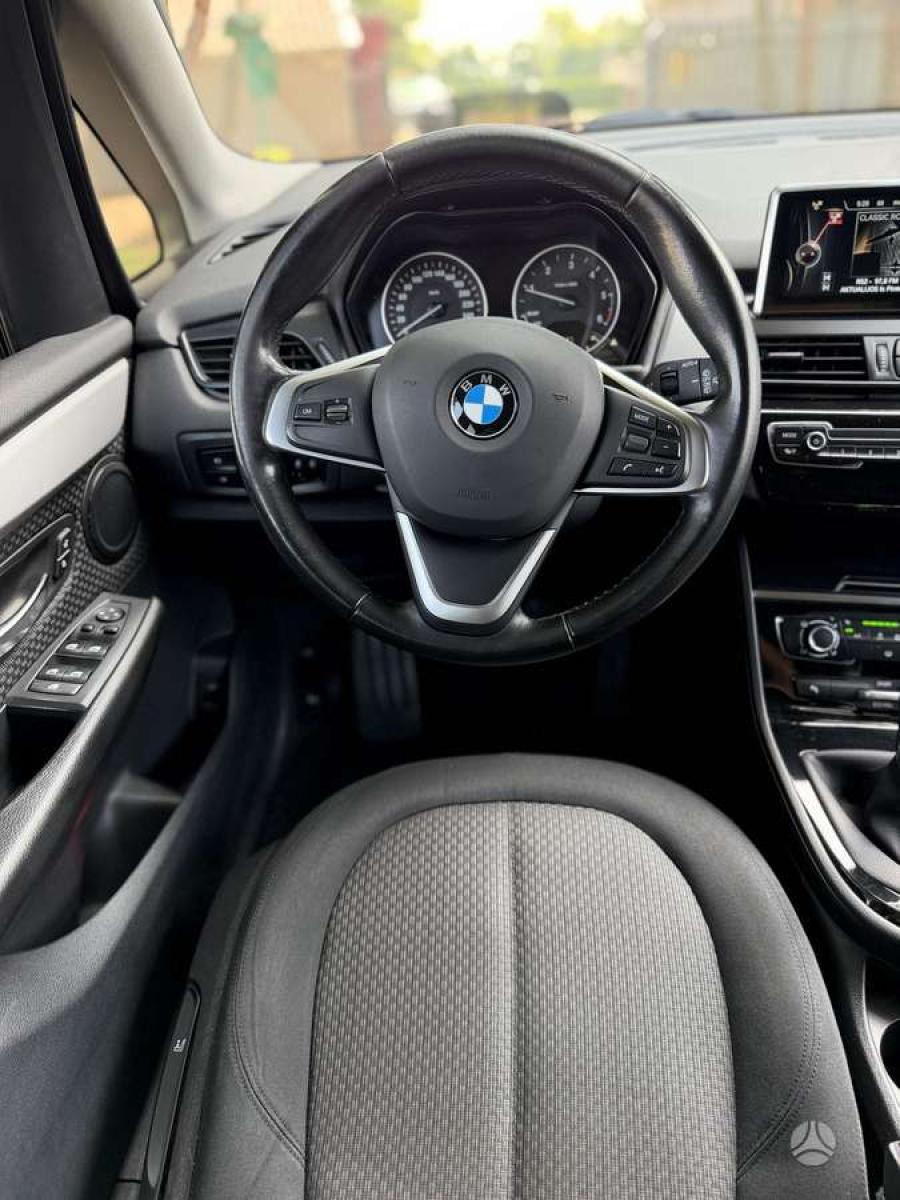 Pelēks BMW 216 Active Tourer 2015 Pakruojis, ar dzinēja tilpumu 1.50 L un nobraukumu 237 tūkst. km par 6450 €, foto 32 vietnē AUTOMOTO.COM.LV