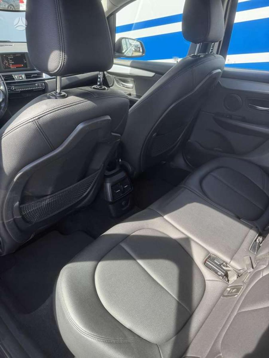 Grey BMW 216 Active Tourer 2016 in Kaunas, with an engine capacity of 1.50 L and mileage of 299 thousand km for 8850 €, photo 7 on AUTOMOTO.COM.LV
