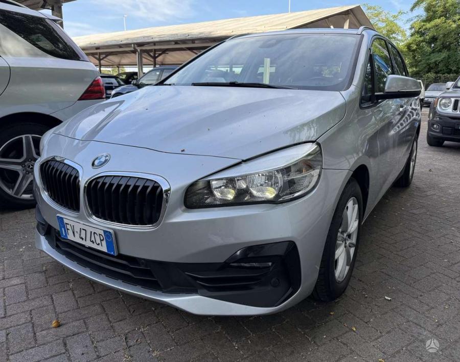 Pelēks BMW 216 Active Tourer 2019 Šauļi, ar dzinēja tilpumu 1.50 L un nobraukumu 227 tūkst. km par 7950 €, foto 4 vietnē AUTOMOTO.COM.LV