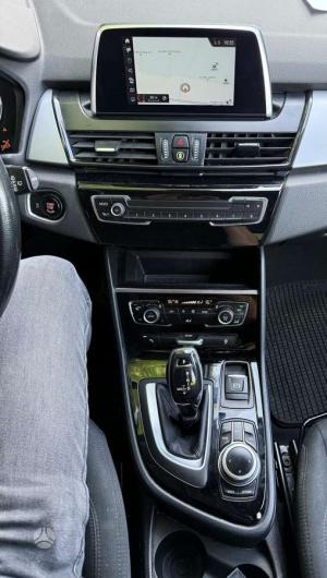 Pelēks BMW 216 Active Tourer 2019 Šauļi, ar dzinēja tilpumu 1.50 L un nobraukumu 227 tūkst. km par 7950 €, foto 13 vietnē AUTOMOTO.COM.LV