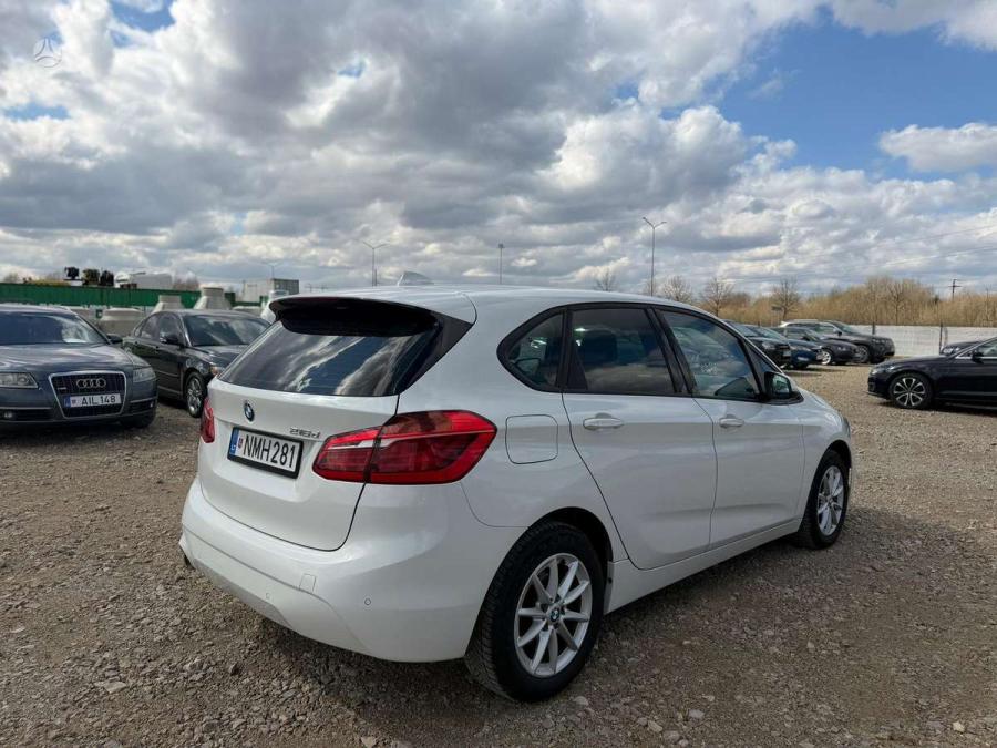 White BMW 216 Active Tourer 2020 in Siauliai, with an engine capacity of 1.50 L and mileage of 262 thousand km for 8900 €, photo 6 on AUTOMOTO.COM.LV