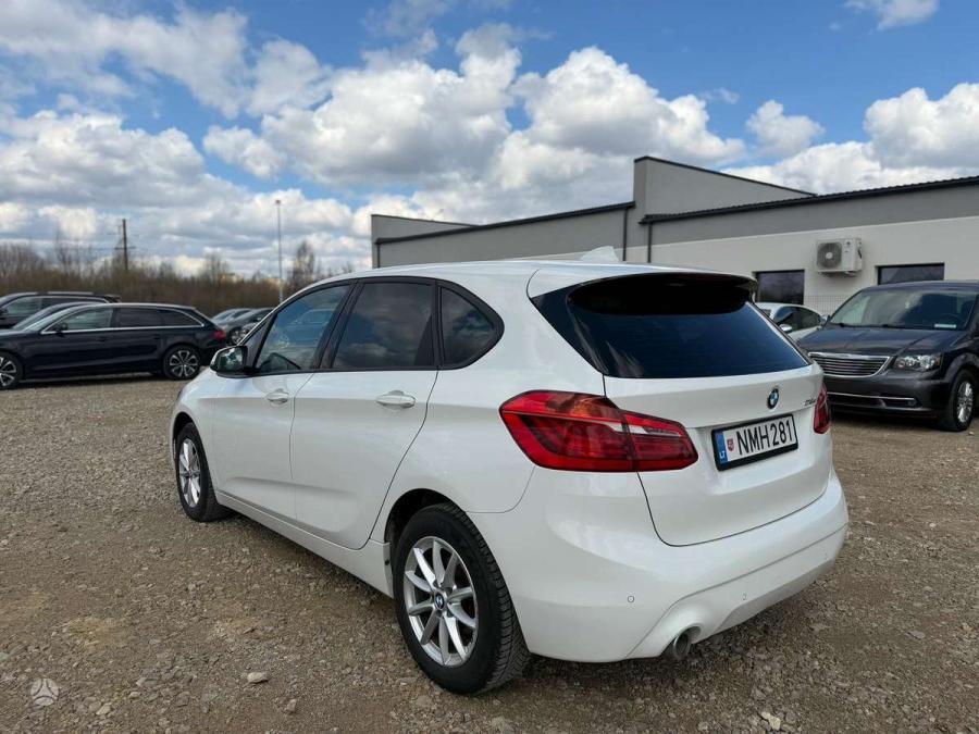 White BMW 216 Active Tourer 2020 in Siauliai, with an engine capacity of 1.50 L and mileage of 262 thousand km for 8900 €, photo 9 on AUTOMOTO.COM.LV