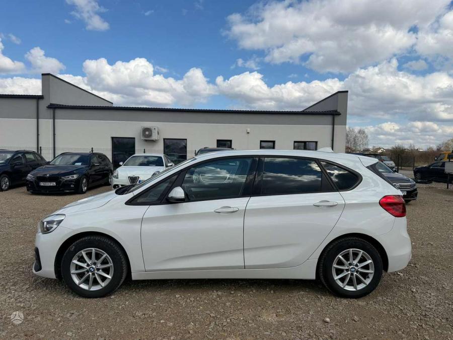 White BMW 216 Active Tourer 2020 in Siauliai, with an engine capacity of 1.50 L and mileage of 262 thousand km for 8900 €, photo 10 on AUTOMOTO.COM.LV