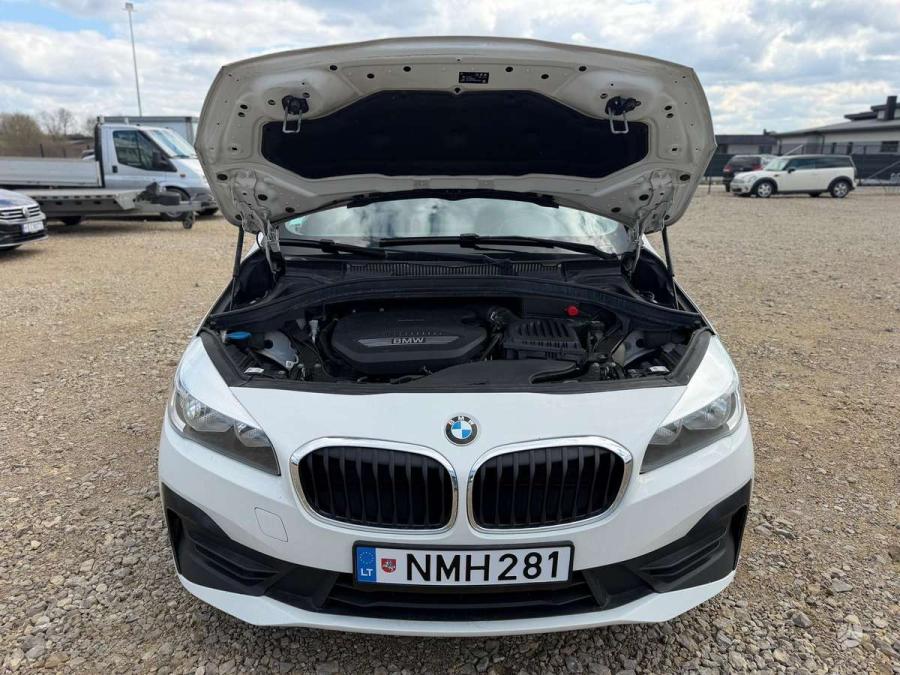 White BMW 216 Active Tourer 2020 in Siauliai, with an engine capacity of 1.50 L and mileage of 262 thousand km for 8900 €, photo 19 on AUTOMOTO.COM.LV