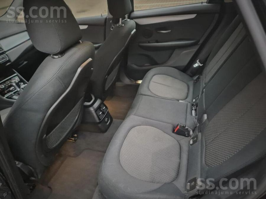 Black BMW 216 2016 in Riga, with an engine capacity of 1.50 L and mileage of 323 thousand km for 6000 €, photo 6 on AUTOMOTO.COM.LV