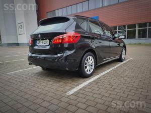 Black BMW 216 2016 in Riga, with an engine capacity of 1.50 L and mileage of 323 thousand km for 6000 €, photo 7 on AUTOMOTO.COM.LV
