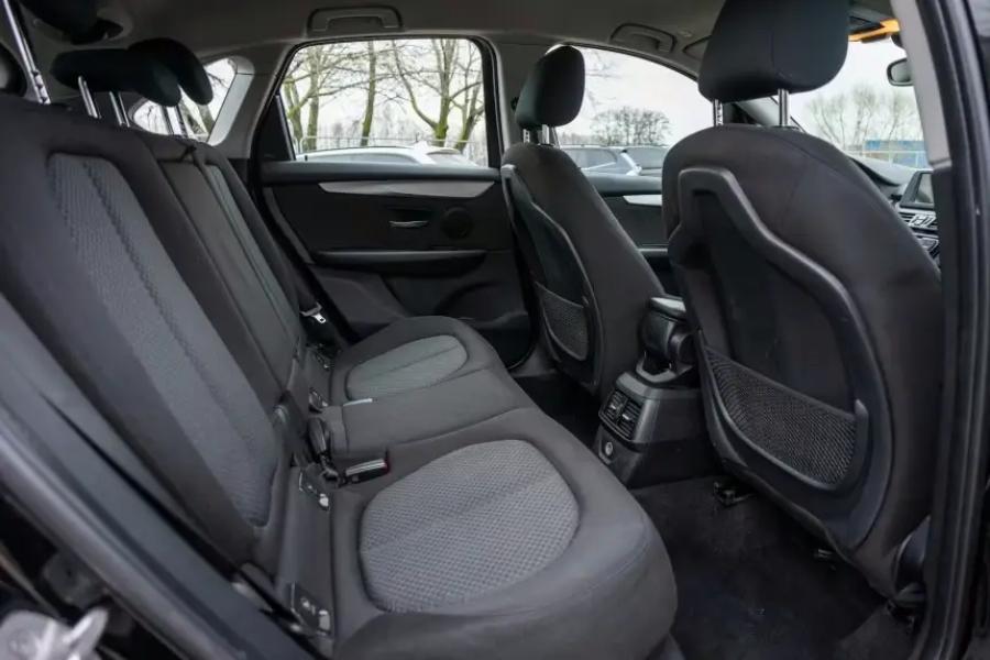 Melns BMW 216 2016 Liepāja, ar dzinēja tilpumu 1.50 L un nobraukumu 255 tūkst. km par 11950 €, foto 12 vietnē AUTOMOTO.COM.LV