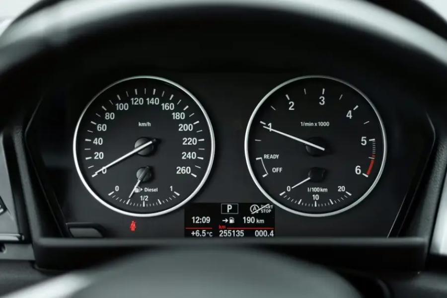 Melns BMW 216 2016 Liepāja, ar dzinēja tilpumu 1.50 L un nobraukumu 255 tūkst. km par 11950 €, foto 14 vietnē AUTOMOTO.COM.LV