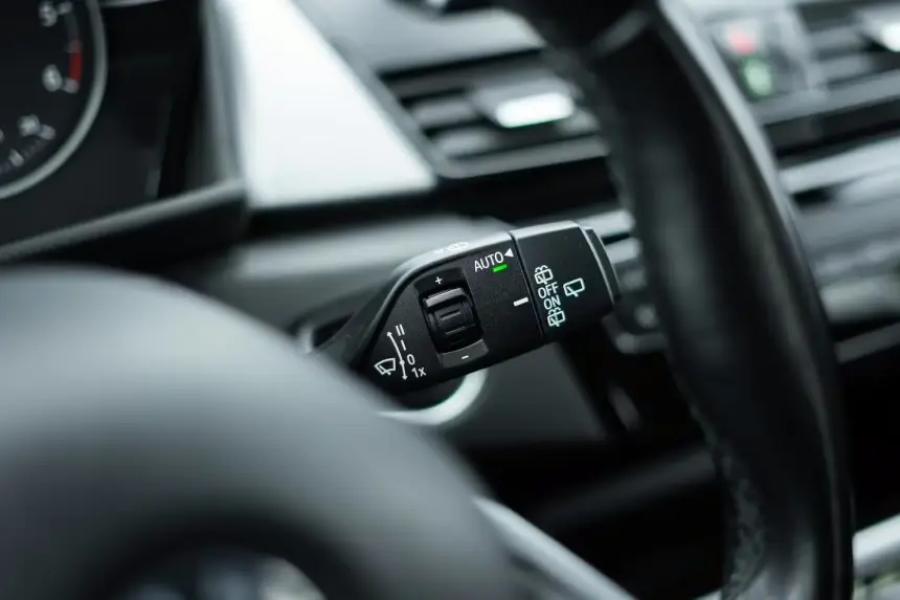 Melns BMW 216 2016 Liepāja, ar dzinēja tilpumu 1.50 L un nobraukumu 255 tūkst. km par 11950 €, foto 24 vietnē AUTOMOTO.COM.LV