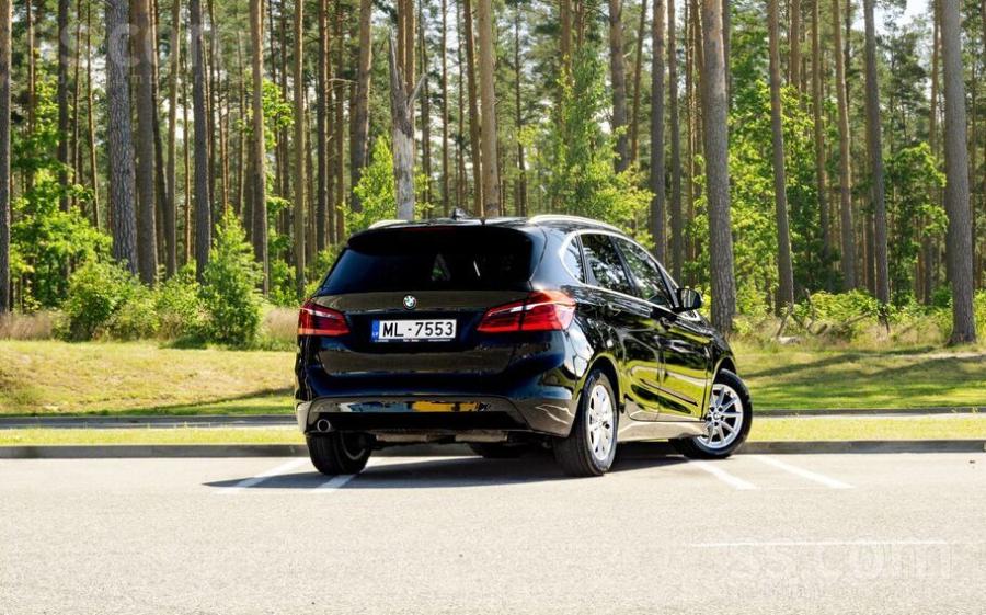 Black BMW 216 2015 in Riga, with an engine capacity of 1.50 L and mileage of 297 thousand km for 6690 €, photo 5 on AUTOMOTO.COM.LV