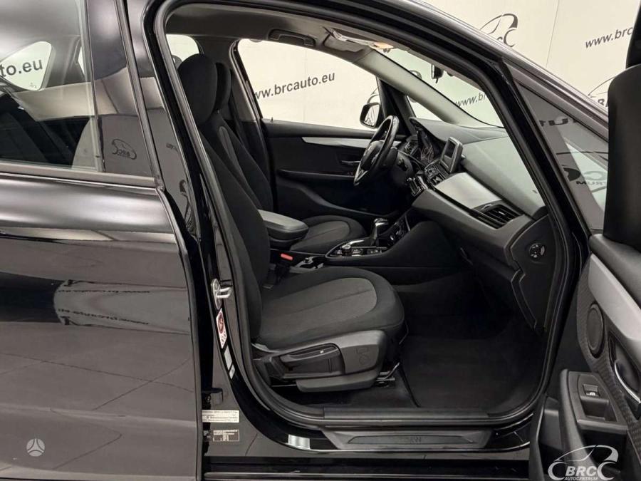 Melns BMW 216 2016 Viļņa, ar dzinēja tilpumu 1.50 L un nobraukumu 305 tūkst. km par 6300 €, foto 6 vietnē AUTOMOTO.COM.LV