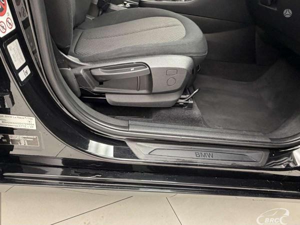 Melns BMW 216 2016 Viļņa, ar dzinēja tilpumu 1.50 L un nobraukumu 305 tūkst. km par 6300 €, foto 7 vietnē AUTOMOTO.COM.LV