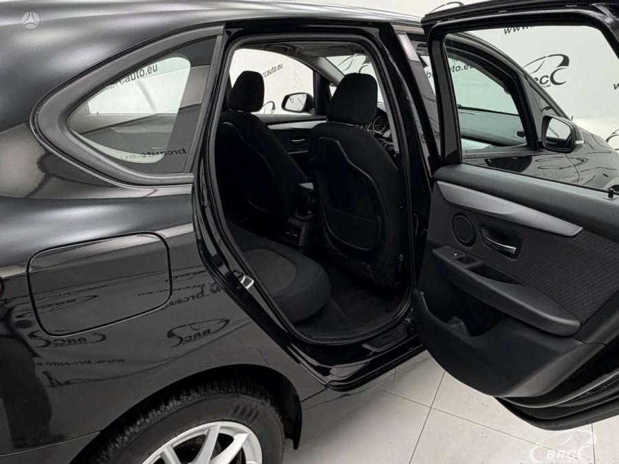 Melns BMW 216 2016 Viļņa, ar dzinēja tilpumu 1.50 L un nobraukumu 305 tūkst. km par 6300 €, foto 14 vietnē AUTOMOTO.COM.LV