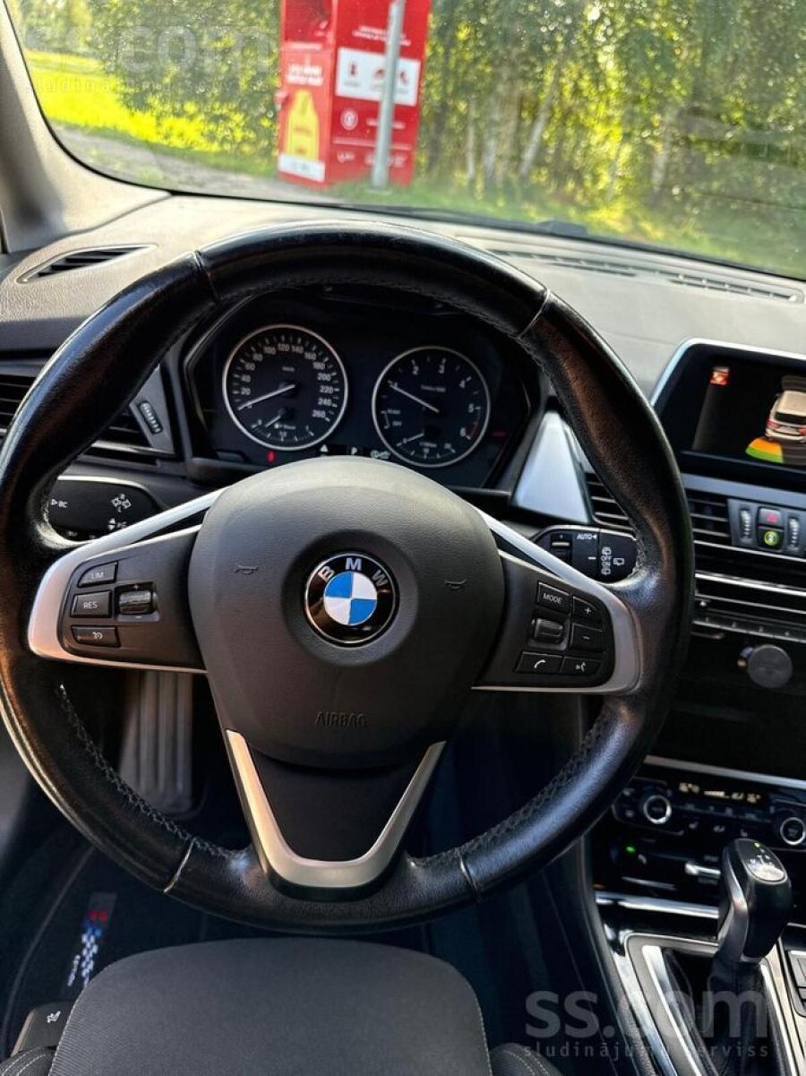 Melns BMW 216 2016 Rīga, ar dzinēja tilpumu 1.50 L un nobraukumu 240 tūkst. km par 6900 €, foto 17 vietnē AUTOMOTO.COM.LV