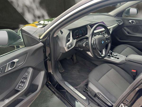 Melns BMW 216 2023 Kauņa, ar dzinēja tilpumu 1.50 L un nobraukumu 65 tūkst. km par 18599 €, foto 10 vietnē AUTOMOTO.COM.LV