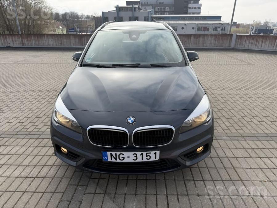 Blue BMW 216 2016 in Riga, with an engine capacity of 1.50 L and mileage of 255 thousand km for 6850 €, photo 3 on AUTOMOTO.COM.LV