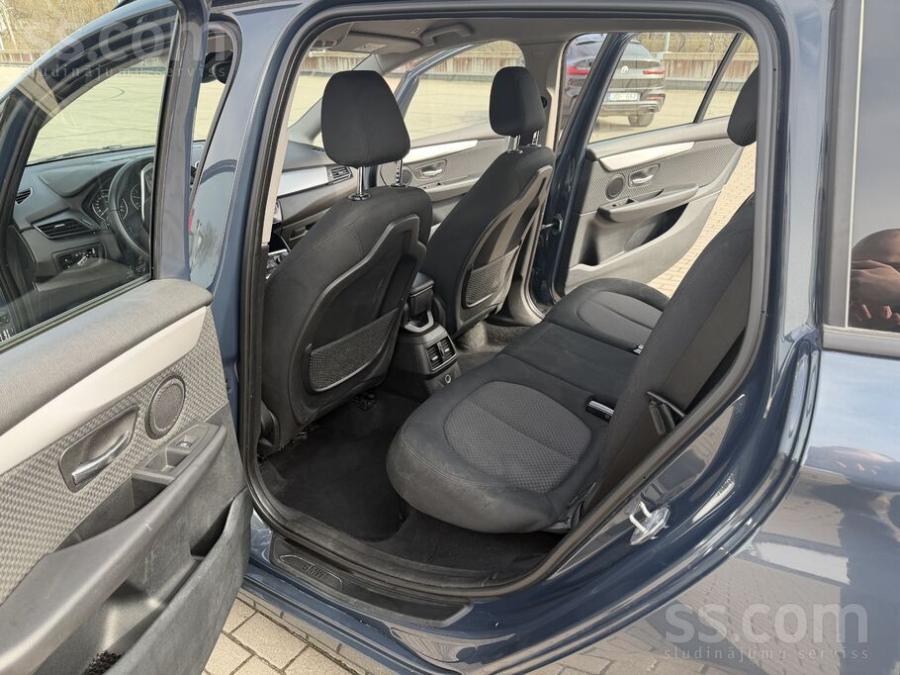 Blue BMW 216 2016 in Riga, with an engine capacity of 1.50 L and mileage of 255 thousand km for 6850 €, photo 12 on AUTOMOTO.COM.LV