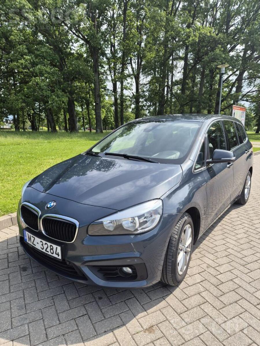 Blue BMW 216 2016 in Riga, with an engine capacity of 1.50 L and mileage of 186 thousand km for 8600 €, photo 1 on AUTOMOTO.COM.LV