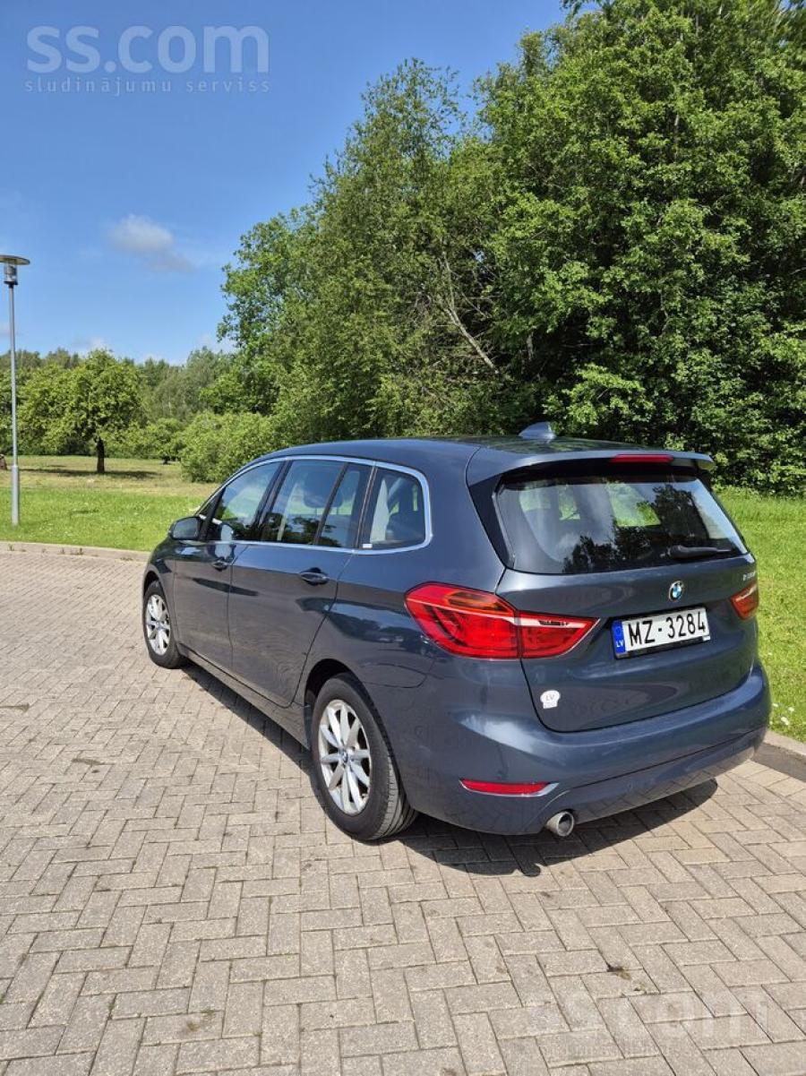 Blue BMW 216 2016 in Riga, with an engine capacity of 1.50 L and mileage of 186 thousand km for 8600 €, photo 4 on AUTOMOTO.COM.LV