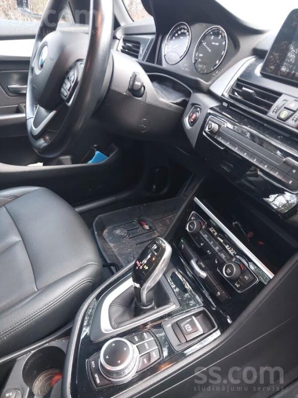 Brown BMW 216 2019 in Jurmala, with an engine capacity of 1.50 L and mileage of 171 thousand km for 12450 €, photo 10 on AUTOMOTO.COM.LV