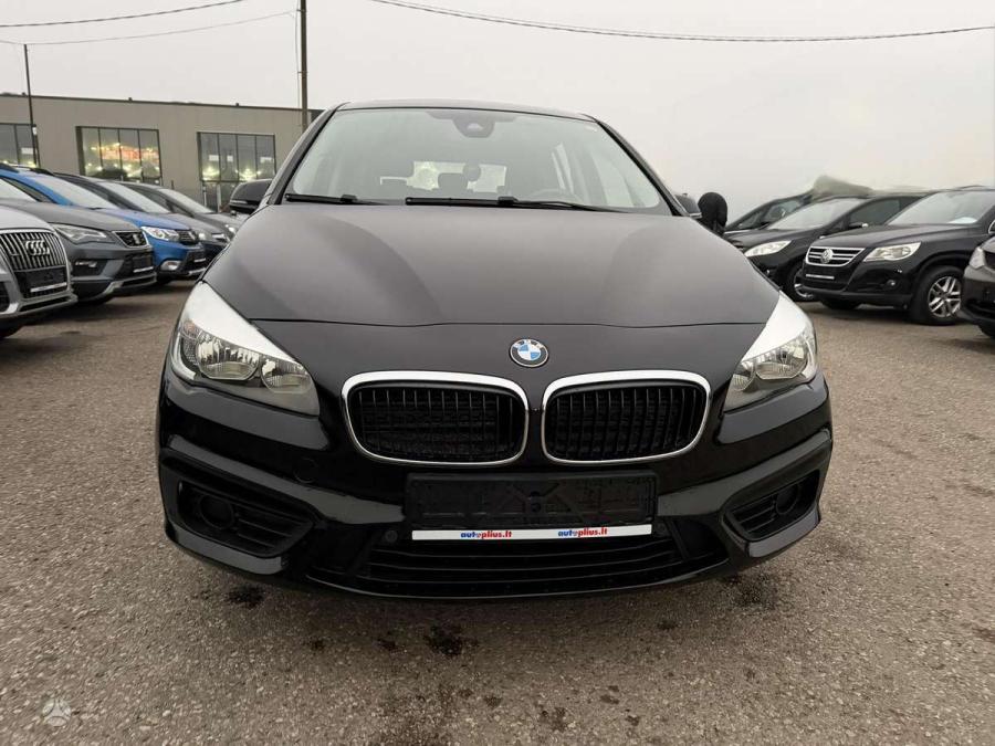 Black BMW 216 Gran Tourer 2016 in Kaunas, with an engine capacity of 1.50 L and mileage of 201 thousand km for 9450 €, photo 5 on AUTOMOTO.COM.LV