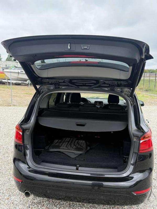 Black BMW 216 Gran Tourer 2016 in Kaunas, with an engine capacity of 1.50 L and mileage of 242 thousand km for 4650 €, photo 5 on AUTOMOTO.COM.LV