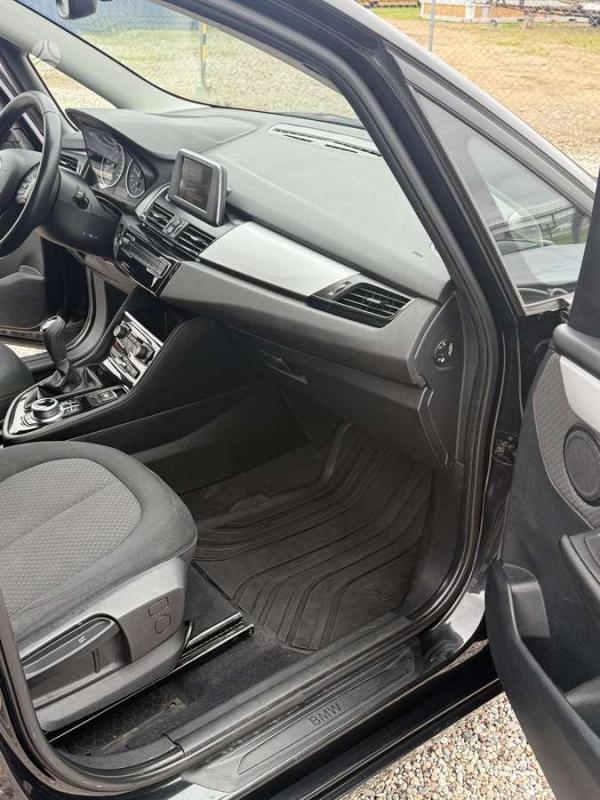 Black BMW 216 Gran Tourer 2016 in Kaunas, with an engine capacity of 1.50 L and mileage of 242 thousand km for 4650 €, photo 7 on AUTOMOTO.COM.LV
