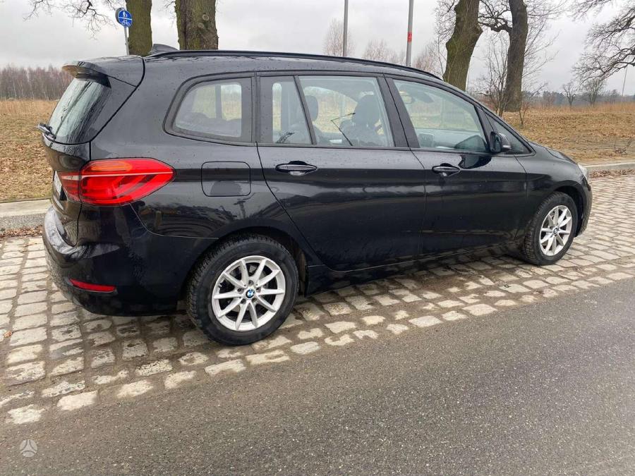 Black BMW 216 Gran Tourer 2021 in Vilnius, with an engine capacity of 1.50 L and mileage of 162 thousand km for 13189 €, photo 5 on AUTOMOTO.COM.LV