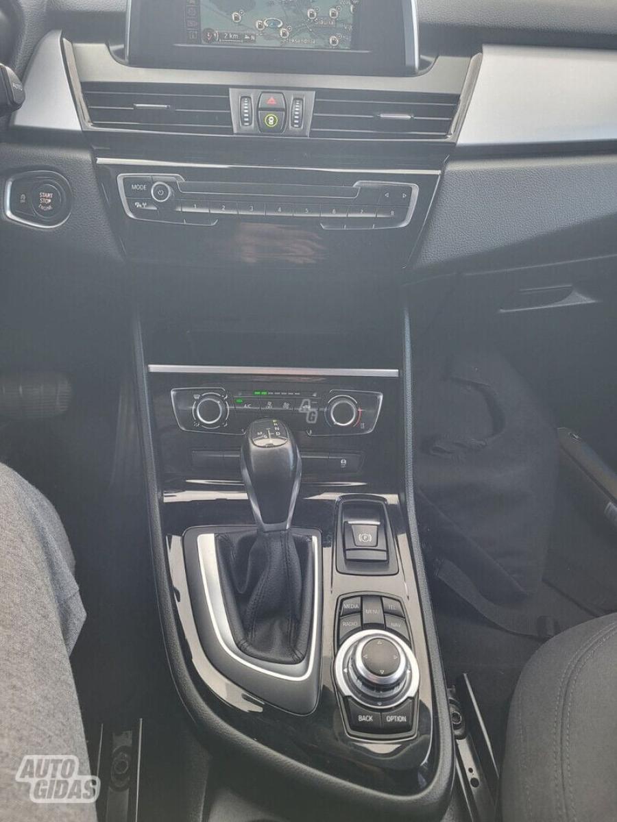Blue BMW 216 Gran Tourer 2016 in Siauliai, with an engine capacity of 1.50 L and mileage of 159 thousand km for 7900 €, photo 17 on AUTOMOTO.COM.LV