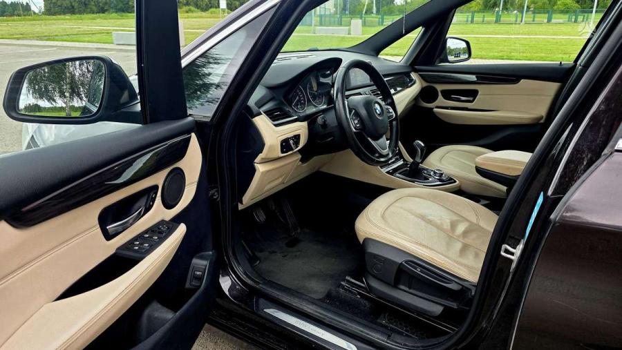 Brūns BMW 216 Gran Tourer 2015 Šauļi, ar dzinēja tilpumu 1.50 L un nobraukumu 290 tūkst. km par 6500 €, foto 17 vietnē AUTOMOTO.COM.LV