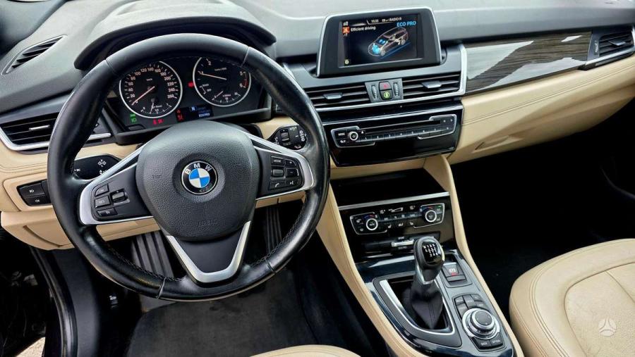 Brūns BMW 216 Gran Tourer 2015 Šauļi, ar dzinēja tilpumu 1.50 L un nobraukumu 290 tūkst. km par 6500 €, foto 24 vietnē AUTOMOTO.COM.LV