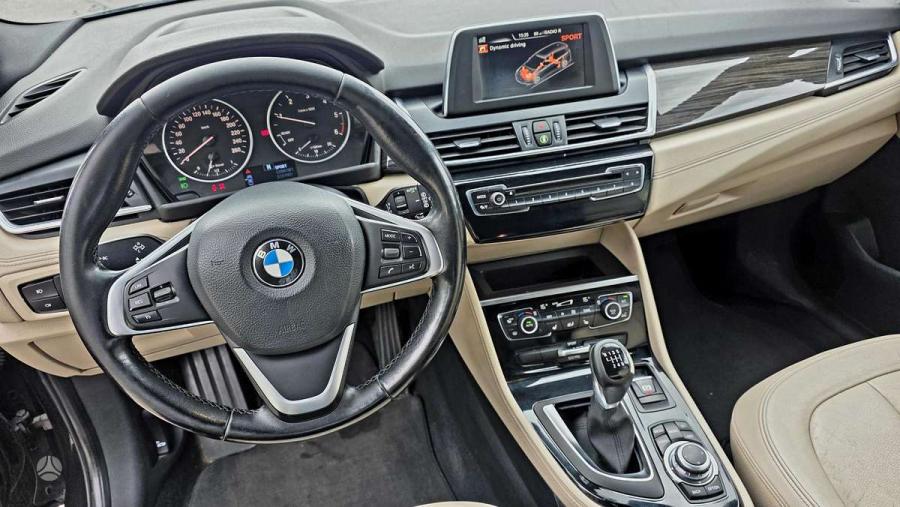 Brūns BMW 216 Gran Tourer 2015 Šauļi, ar dzinēja tilpumu 1.50 L un nobraukumu 290 tūkst. km par 6500 €, foto 26 vietnē AUTOMOTO.COM.LV