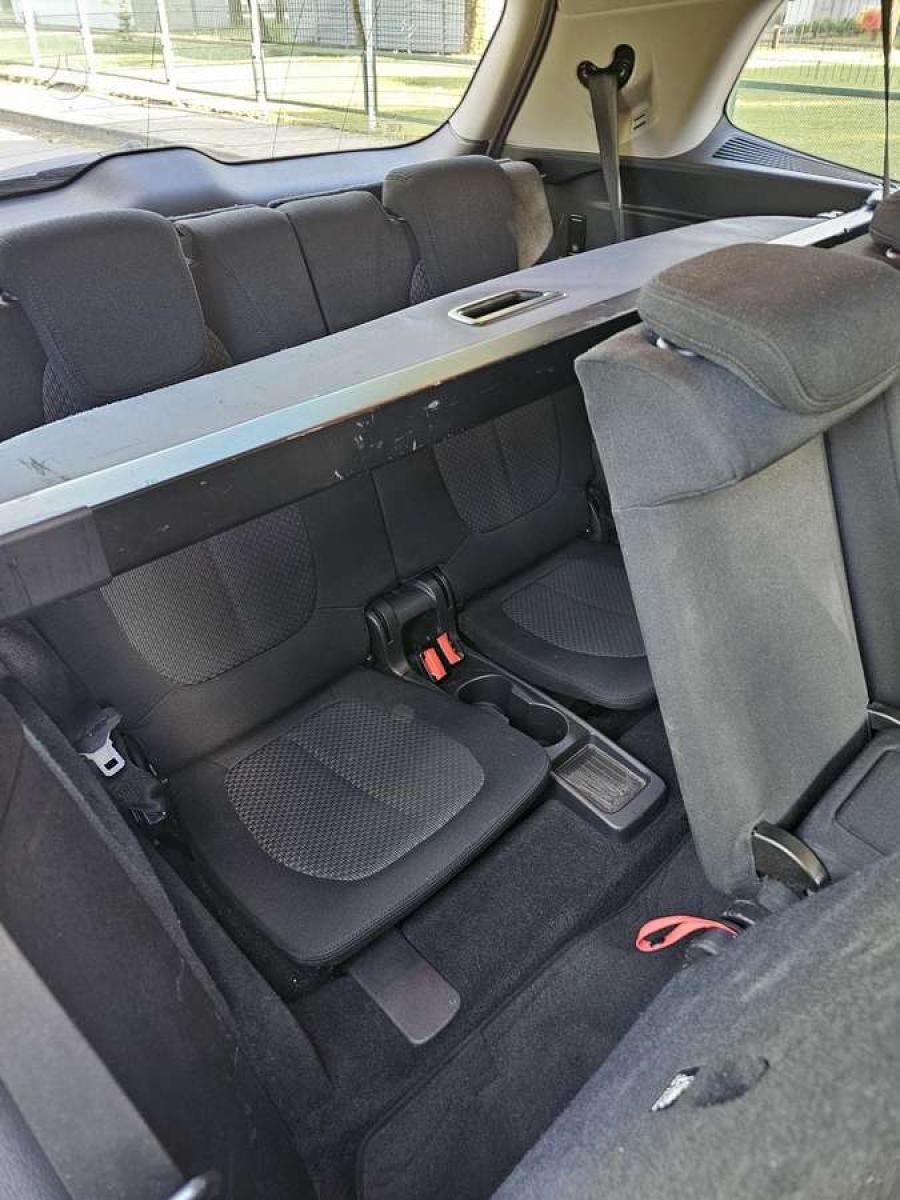Pelēks BMW 216 Gran Tourer 2015 Tauragė, ar dzinēja tilpumu 1.50 L un nobraukumu 270 tūkst. km par 6900 €, foto 15 vietnē AUTOMOTO.COM.LV