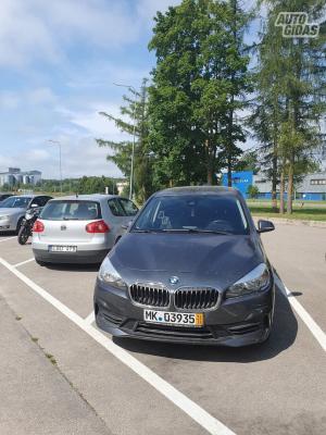 Pelēks BMW 216 Gran Tourer 2018 Panevēža, ar dzinēja tilpumu 1.50 L un nobraukumu 213 tūkst. km par 9999 €, foto  vietnē AUTOMOTO.COM.LV