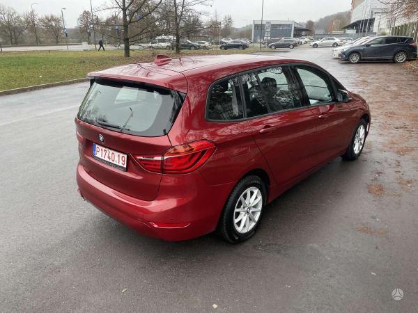 Red BMW 216 Gran Tourer 2018 in Kaunas, with an engine capacity of 1.50 L and mileage of 212 thousand km for 6600 €, photo 3 on AUTOMOTO.COM.LV