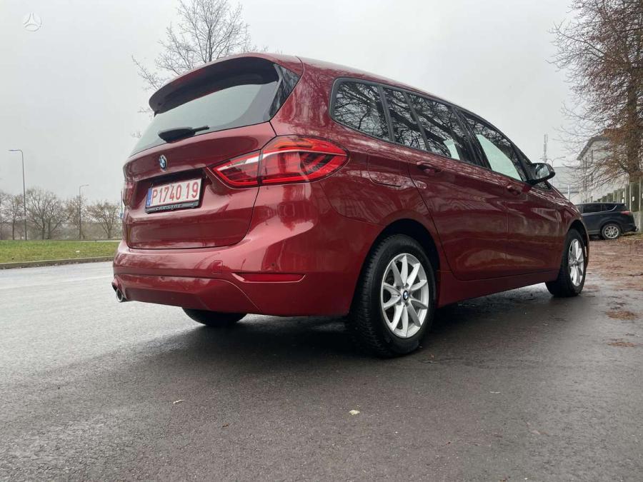 Red BMW 216 Gran Tourer 2018 in Kaunas, with an engine capacity of 1.50 L and mileage of 212 thousand km for 6600 €, photo 4 on AUTOMOTO.COM.LV