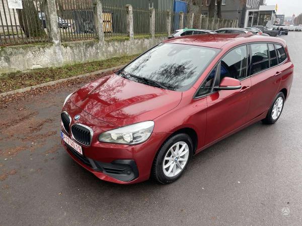 Red BMW 216 Gran Tourer 2018 in Kaunas, with an engine capacity of 1.50 L and mileage of 212 thousand km for 6600 €, photo 5 on AUTOMOTO.COM.LV