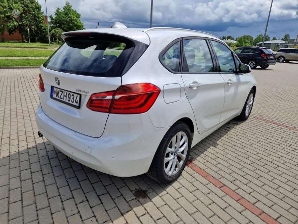 White BMW 216 Gran Tourer 2018 in Kaunas, with an engine capacity of 1.50 L and mileage of 215 thousand km for 7150 €, photo 3 on AUTOMOTO.COM.LV