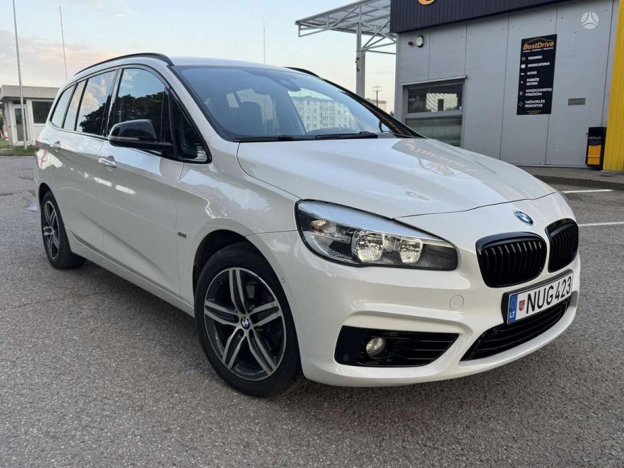 White BMW 216 Gran Tourer 2016 in Jonava, with an engine capacity of 1.50 L and mileage of 233 thousand km for 6900 €, photo 3 on AUTOMOTO.COM.LV