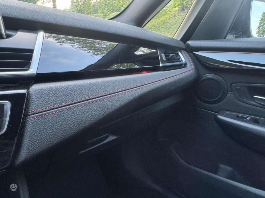 White BMW 216 Gran Tourer 2016 in Jonava, with an engine capacity of 1.50 L and mileage of 233 thousand km for 6900 €, photo 30 on AUTOMOTO.COM.LV