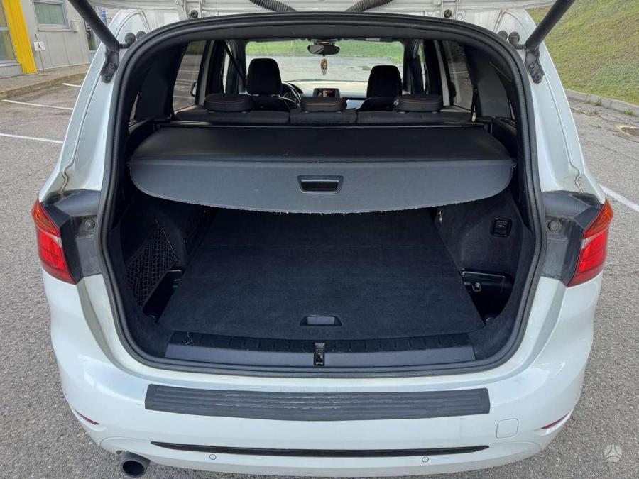 White BMW 216 Gran Tourer 2016 in Jonava, with an engine capacity of 1.50 L and mileage of 233 thousand km for 6900 €, photo 38 on AUTOMOTO.COM.LV